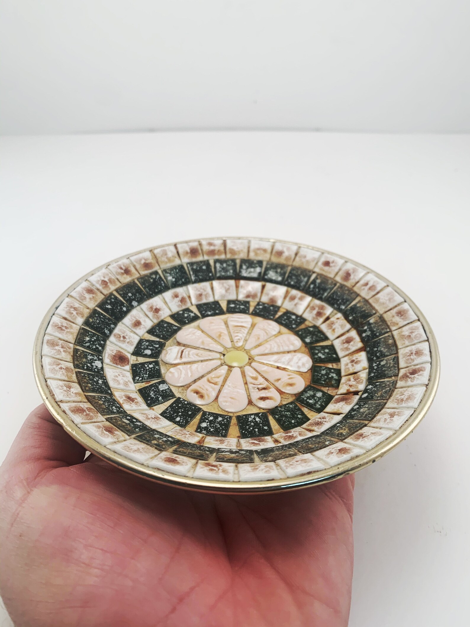 Vintage Mid Century Tile Trivet With a Daisy Design in the - Etsy