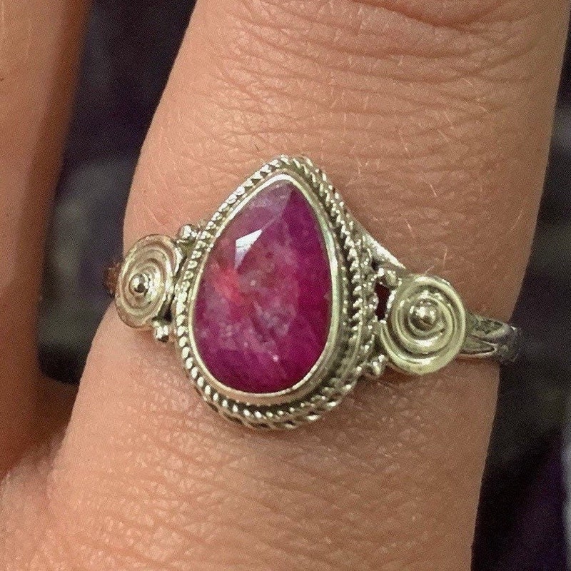 Small Ruby Ring - Etsy
