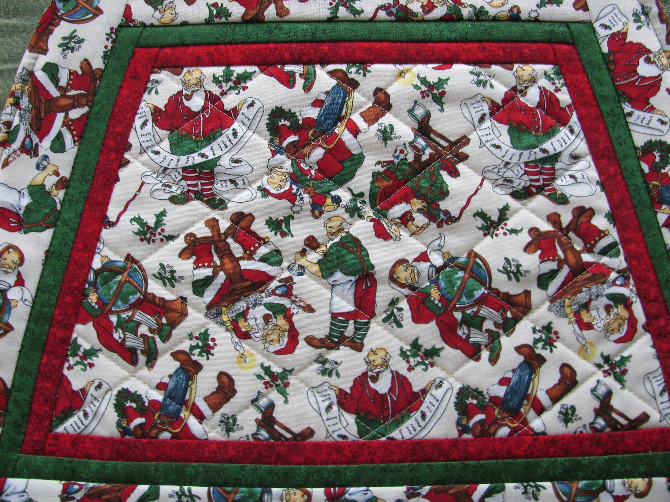 Round Table SANTA'S WORKSHOP Placemats - Etsy