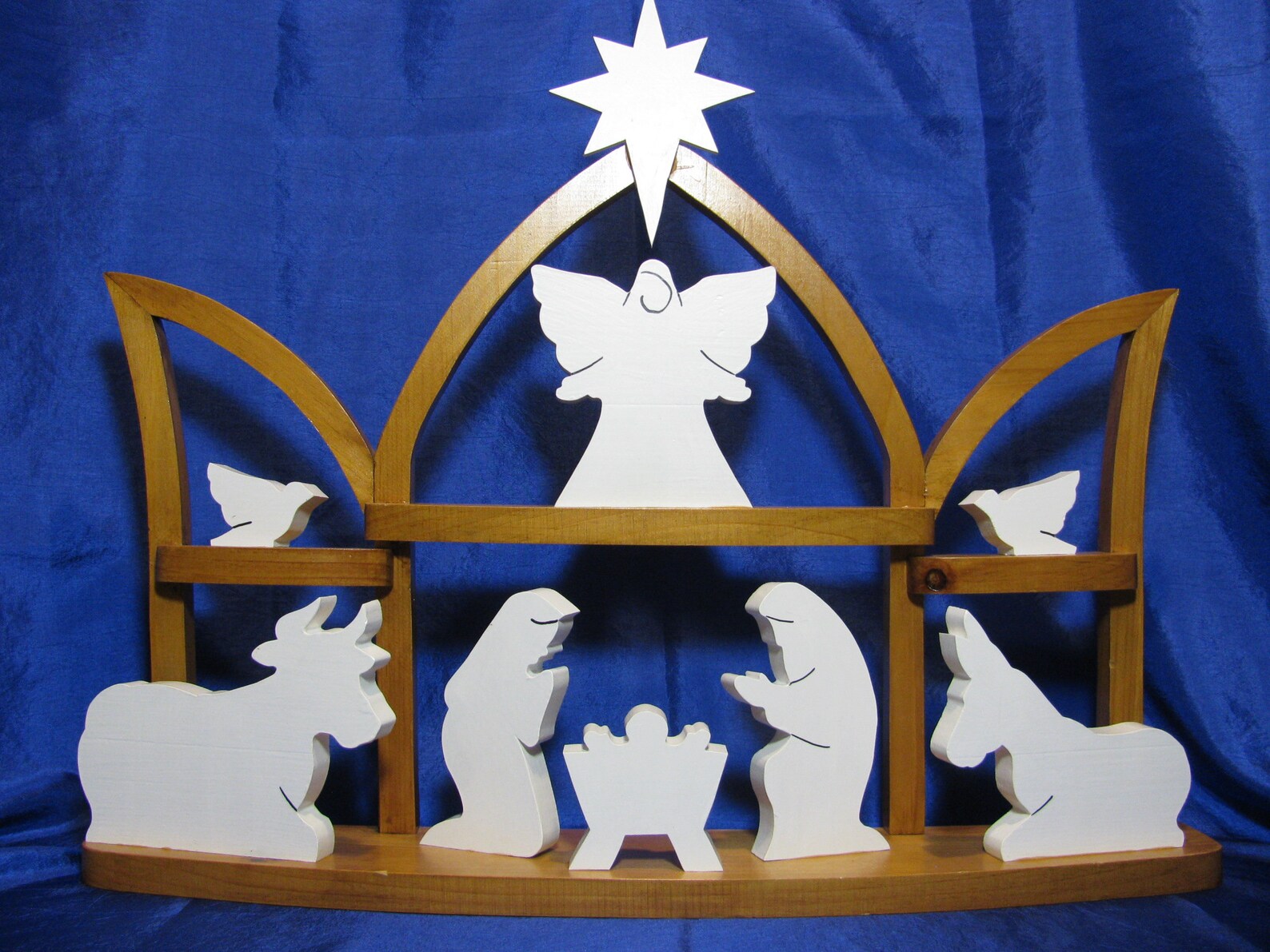 Handcut Pine Crown Nativity Scene: Light Oak Finish - Etsy