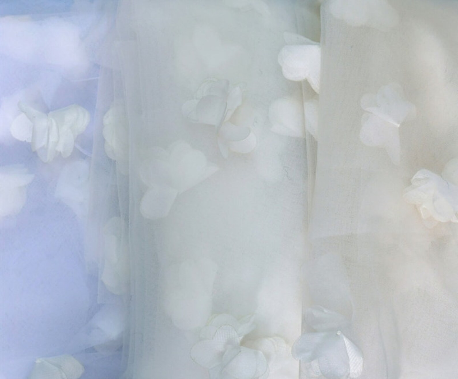 BRIDGET // 3D Flower Detail Cathedral Long Veil Unique - Etsy