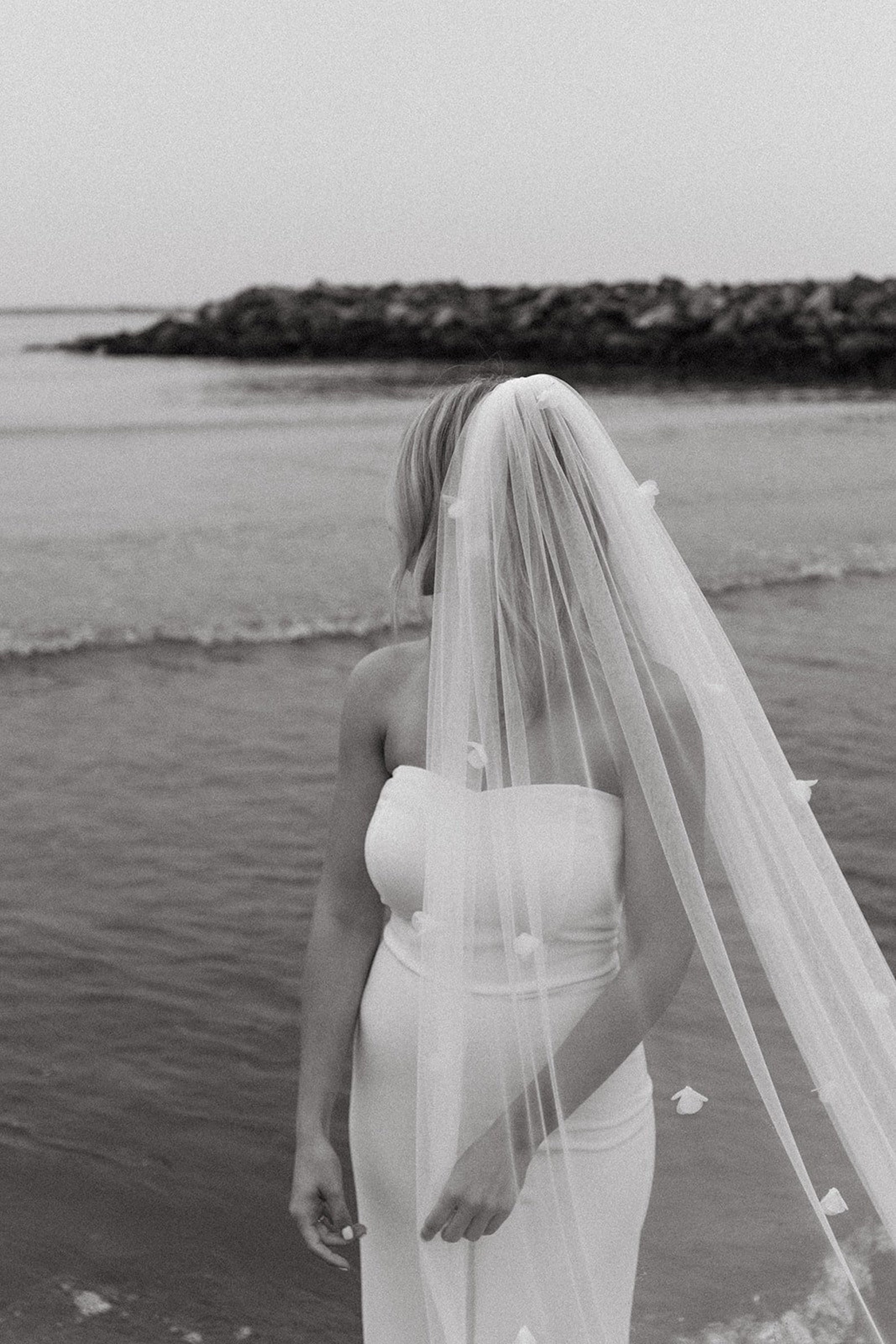 BRIDGET // 3D Flower Detail Cathedral Long Veil Unique | Etsy