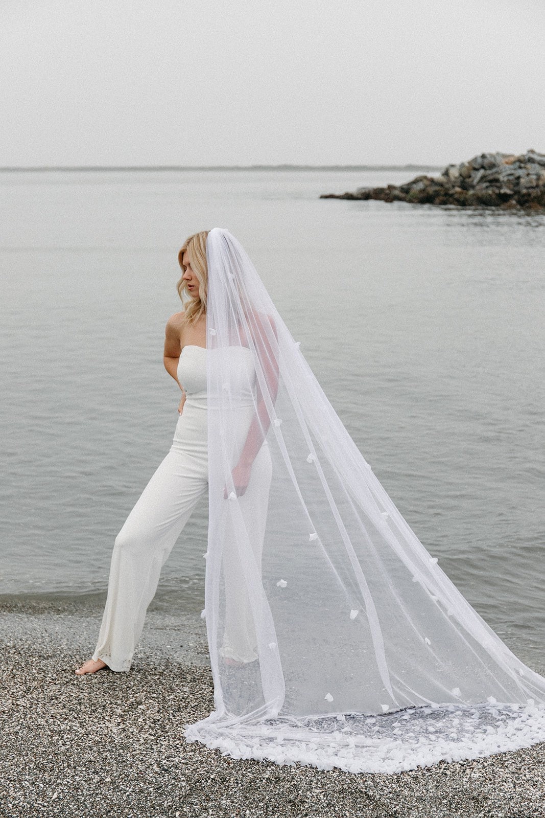 BRIDGET // 3D Flower Detail Cathedral Long Veil Unique | Etsy
