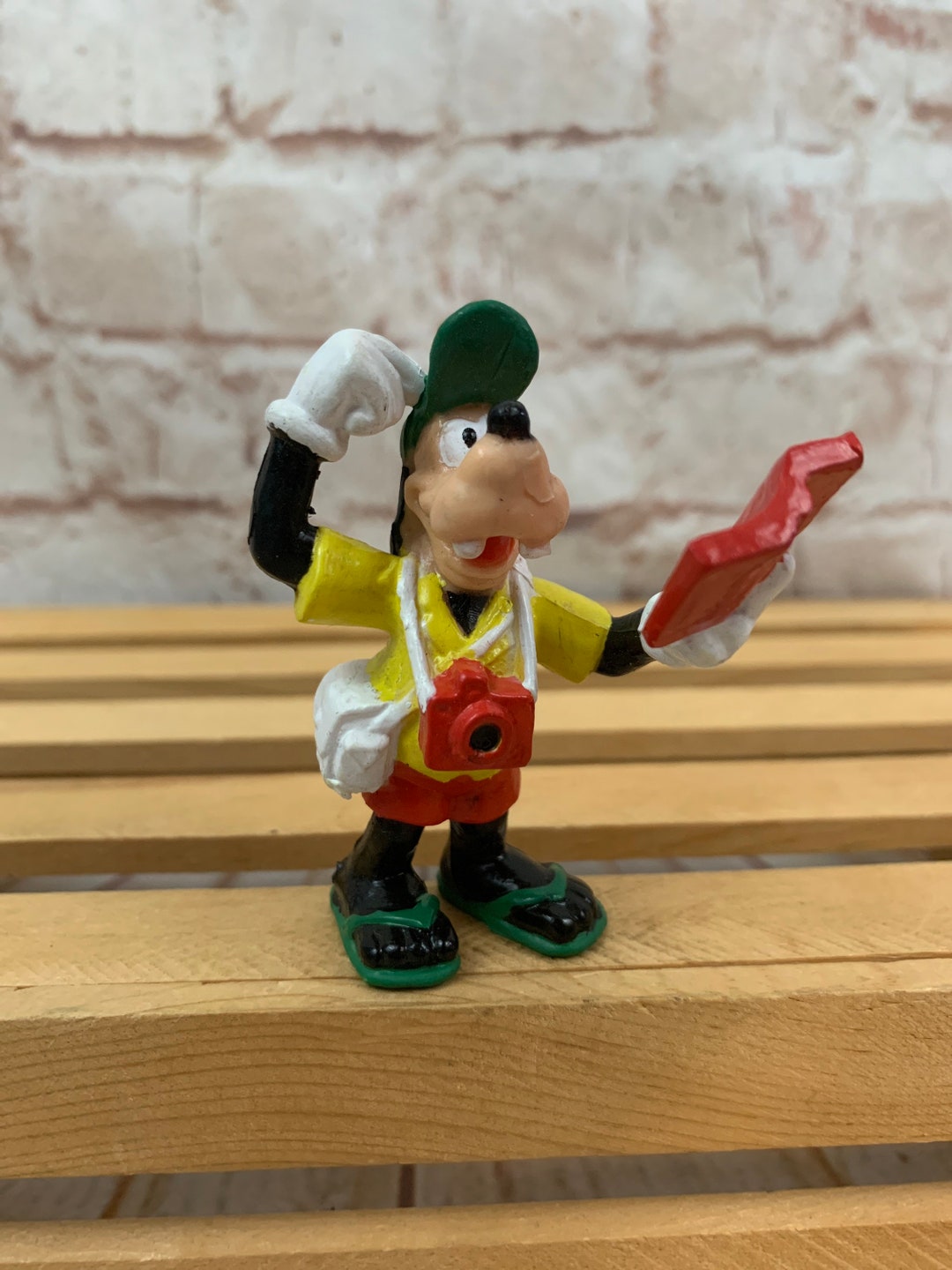 Vintage Tourist Goofy Disney Miniature PVC Mini Figure Toy From Hong ...