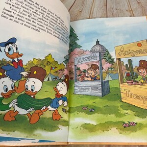 Vintage Disney Small World Library Adventure in the USA Junior ...