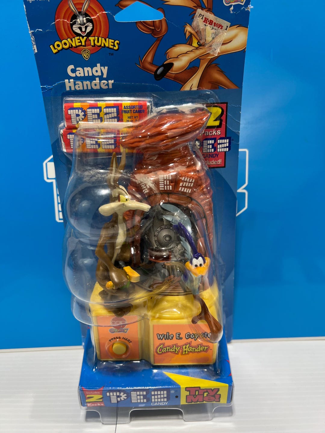 Vintage PEZ Wile E. Coyote and Roadrunner PEZ Candy Hander Dispenser ...