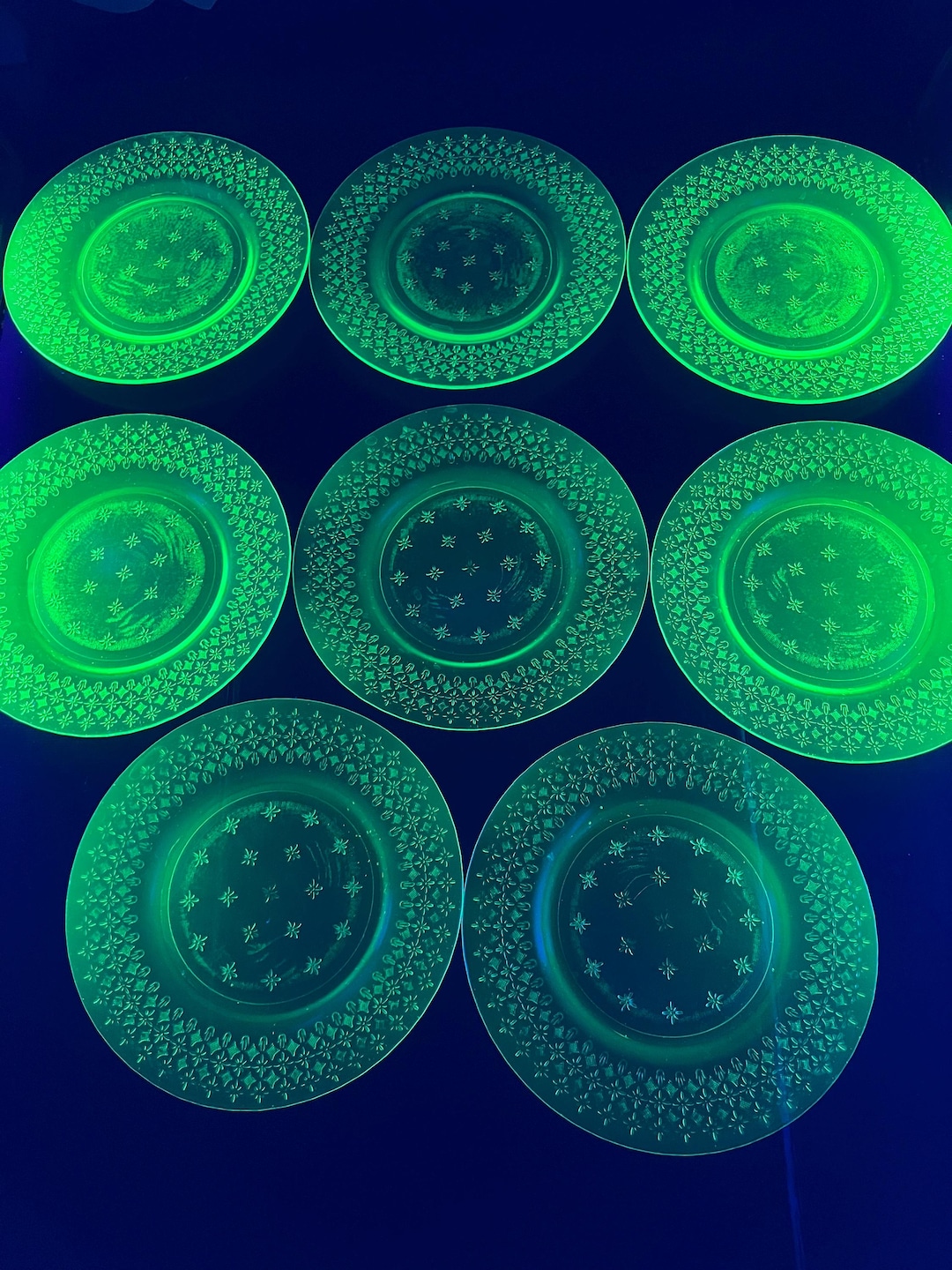 Vintage Set of 8 Green Depression Uranium Glass Dinner / Luncheon ...