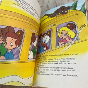 Vintage Disney Small World Library Adventure in the USA Junior ...