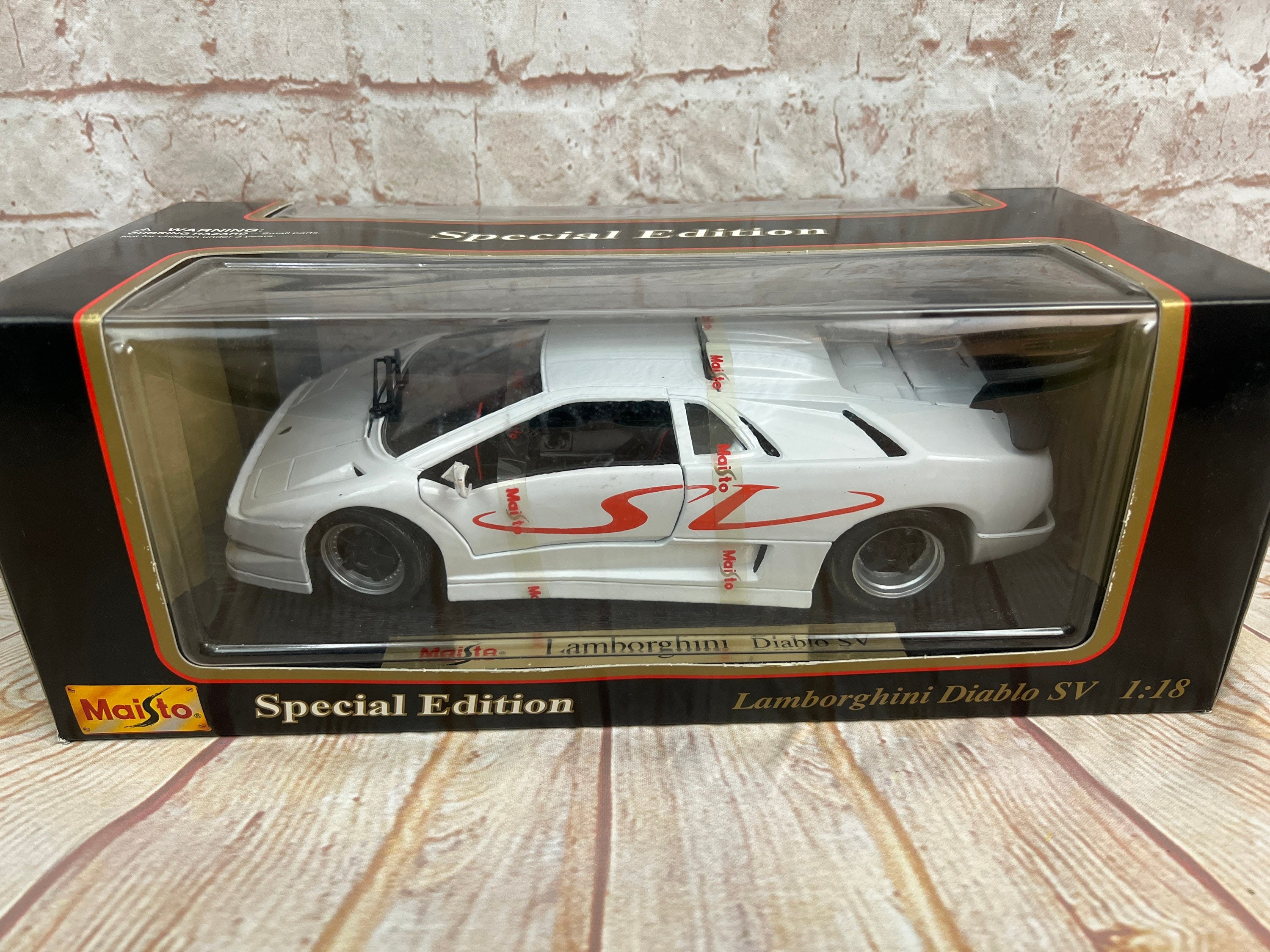 Lamborghini Diablo White