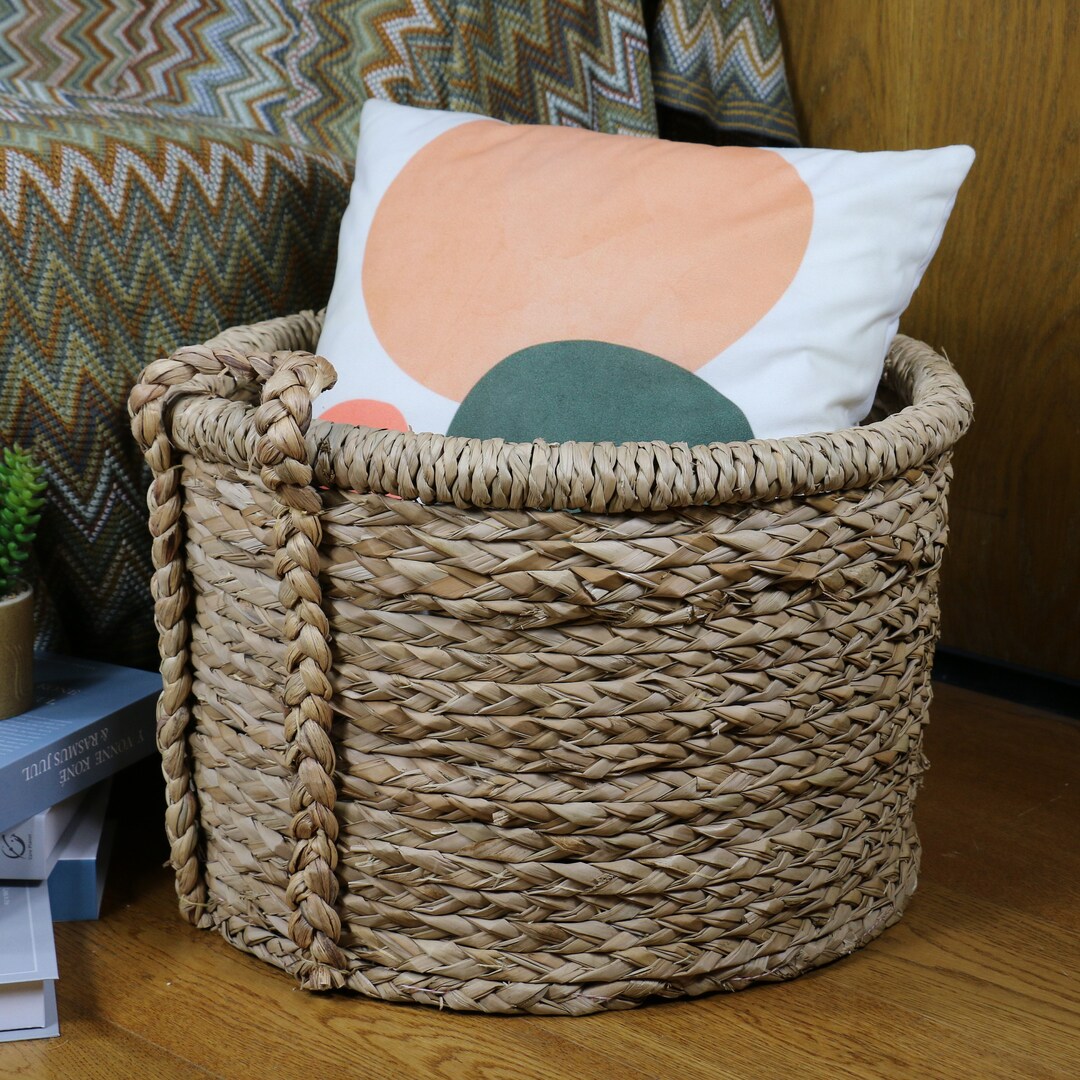 Large Round Straw Baskets With Two Strong Handles Round Laundry Baskets ...