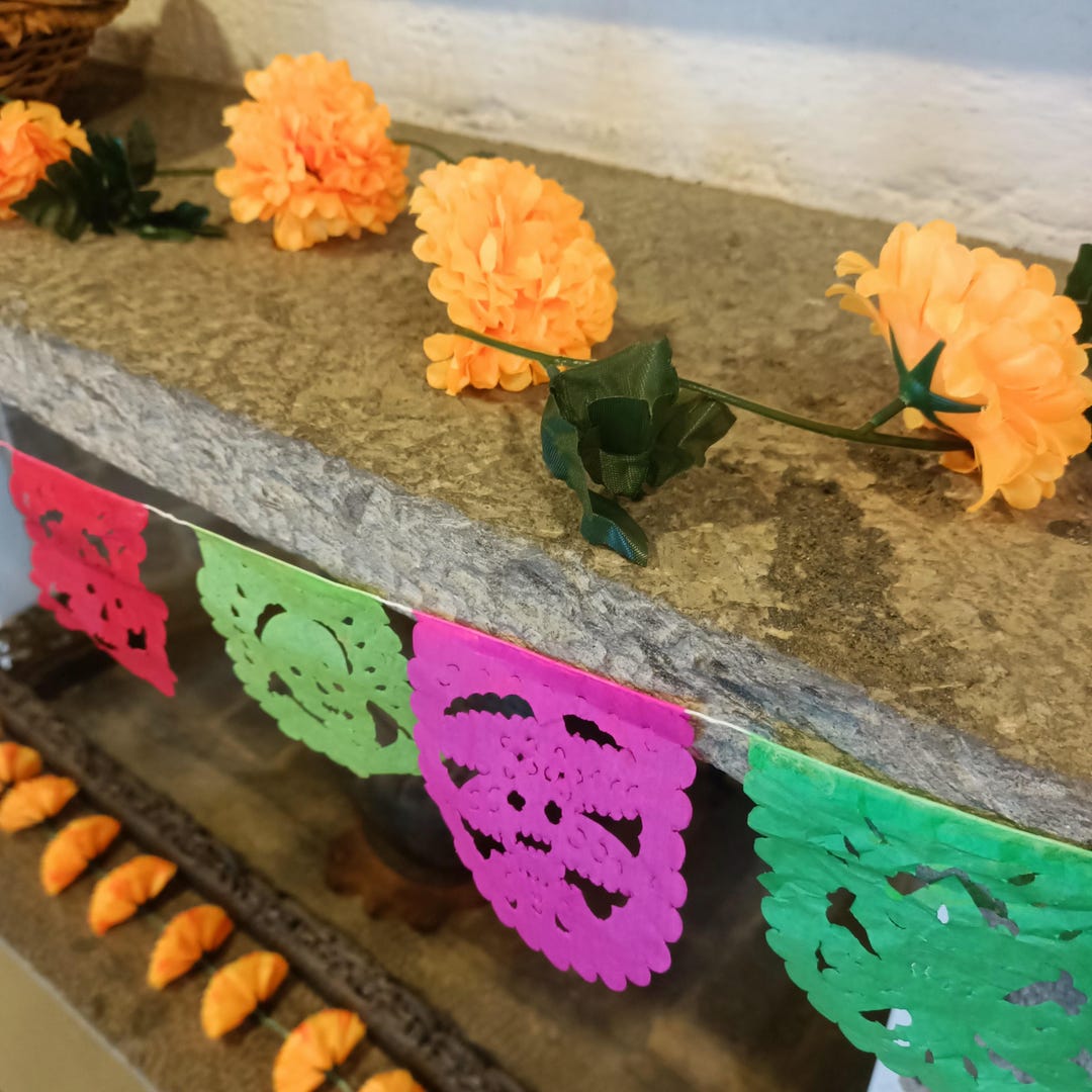 Marigold Flowers Dia De Muertos Cempasuchil Day of the Dead Ofrenda ...
