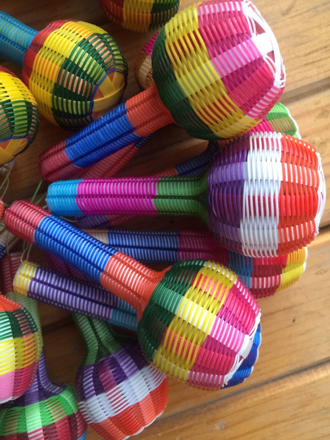 Mexican Maracas Wedding Noisemakers X 12 | Fun Wedding Favours for ...
