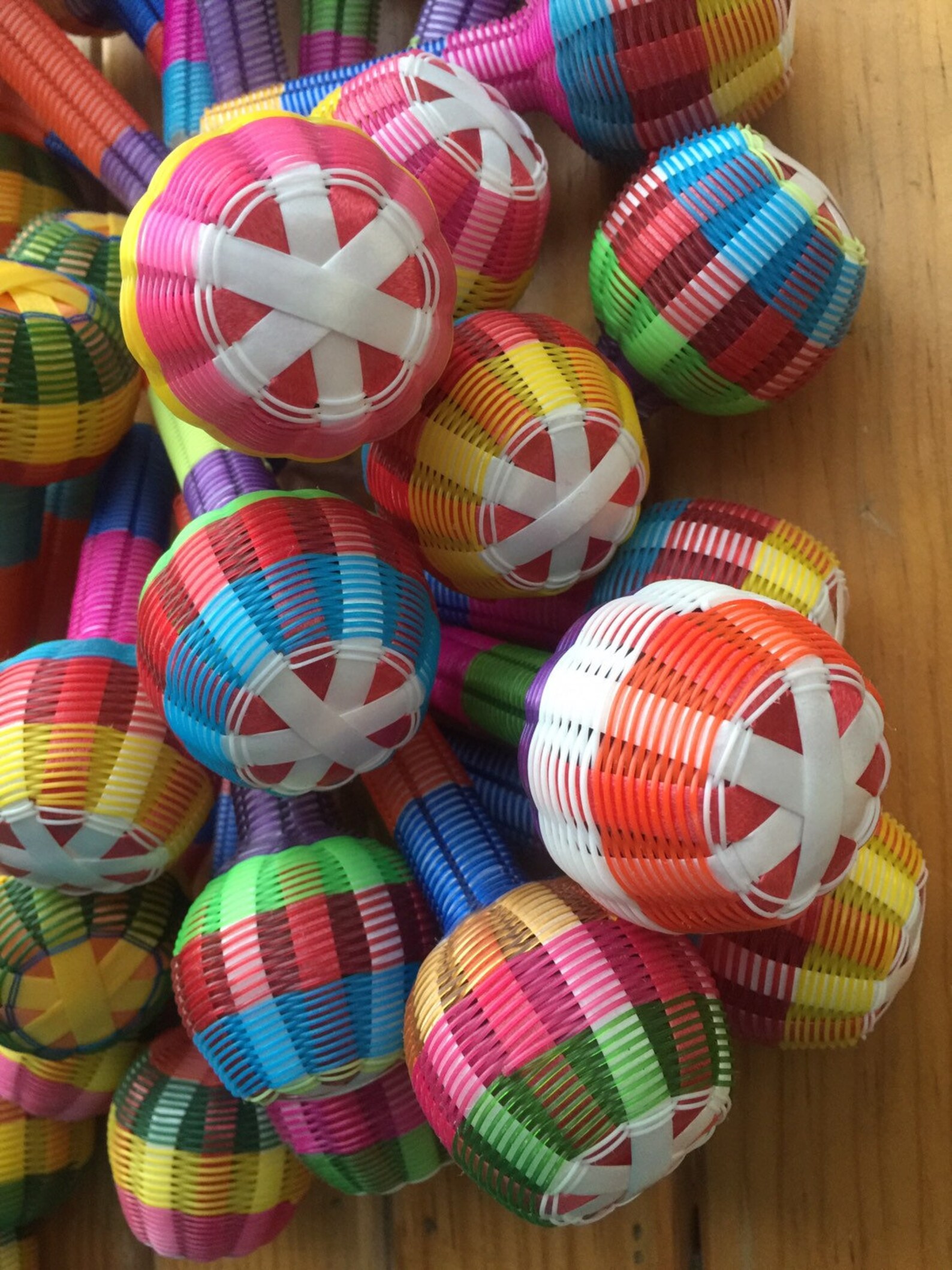 Mexican Maracas Wedding Noisemakers X 12 | Fun Wedding Favours for ...