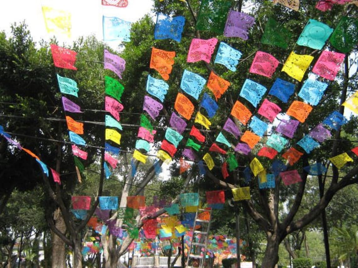 Outdoor Bunting UK Waterproof Bunting Fiesta Decor Plastic Papel Picado ...