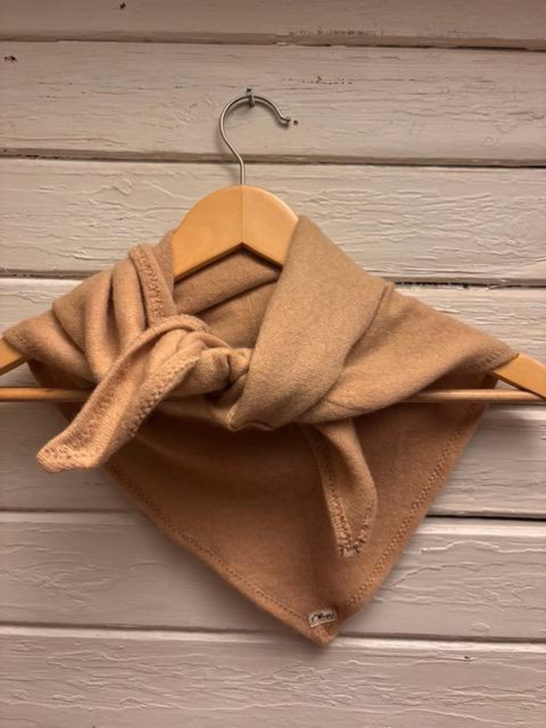 Caramel Fawn 100% Cashmere Triangle Scarf Upcycled - Etsy
