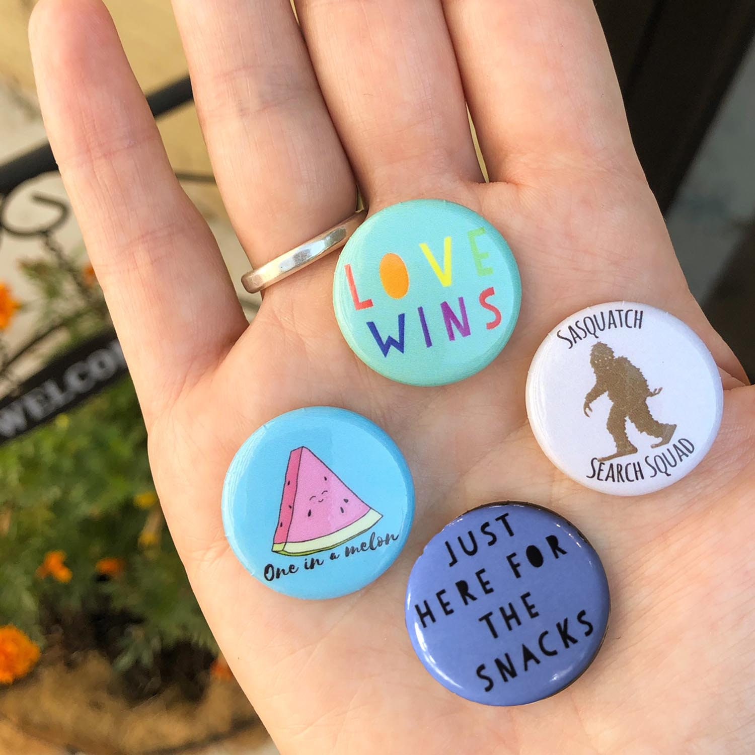 Tumblr Buttons And Pins