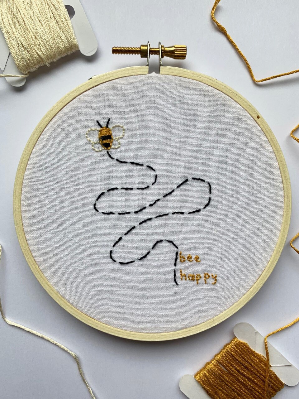 EMBROIDERY PATTERN Bee Happy | Etsy
