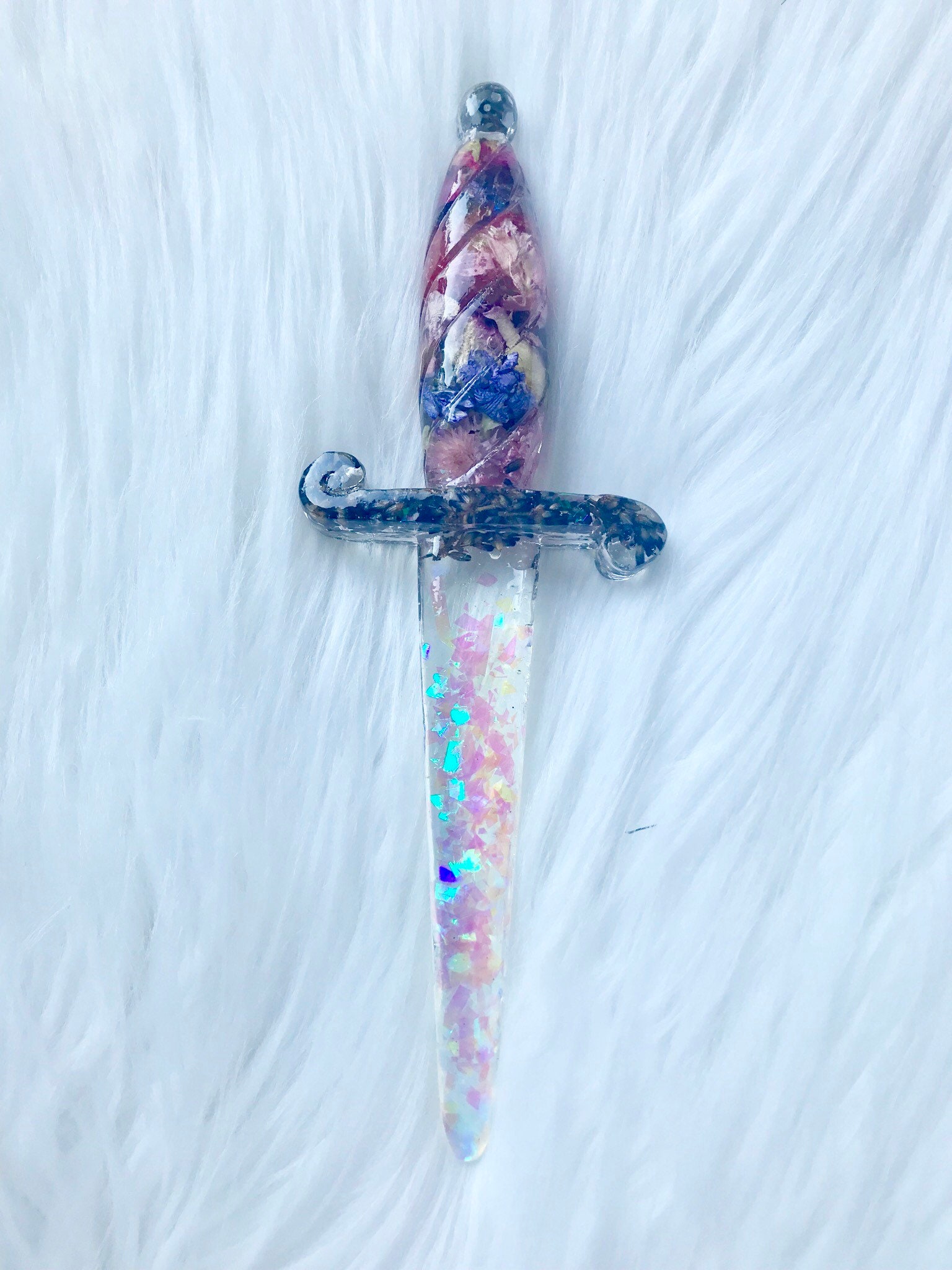 Art & Collectibles Resin daggers Mixed Media & Collage etna.com.pe