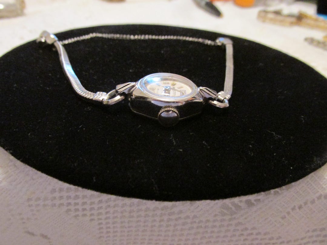 Westclox Ladies Watch 17 Jewels Windup - Etsy