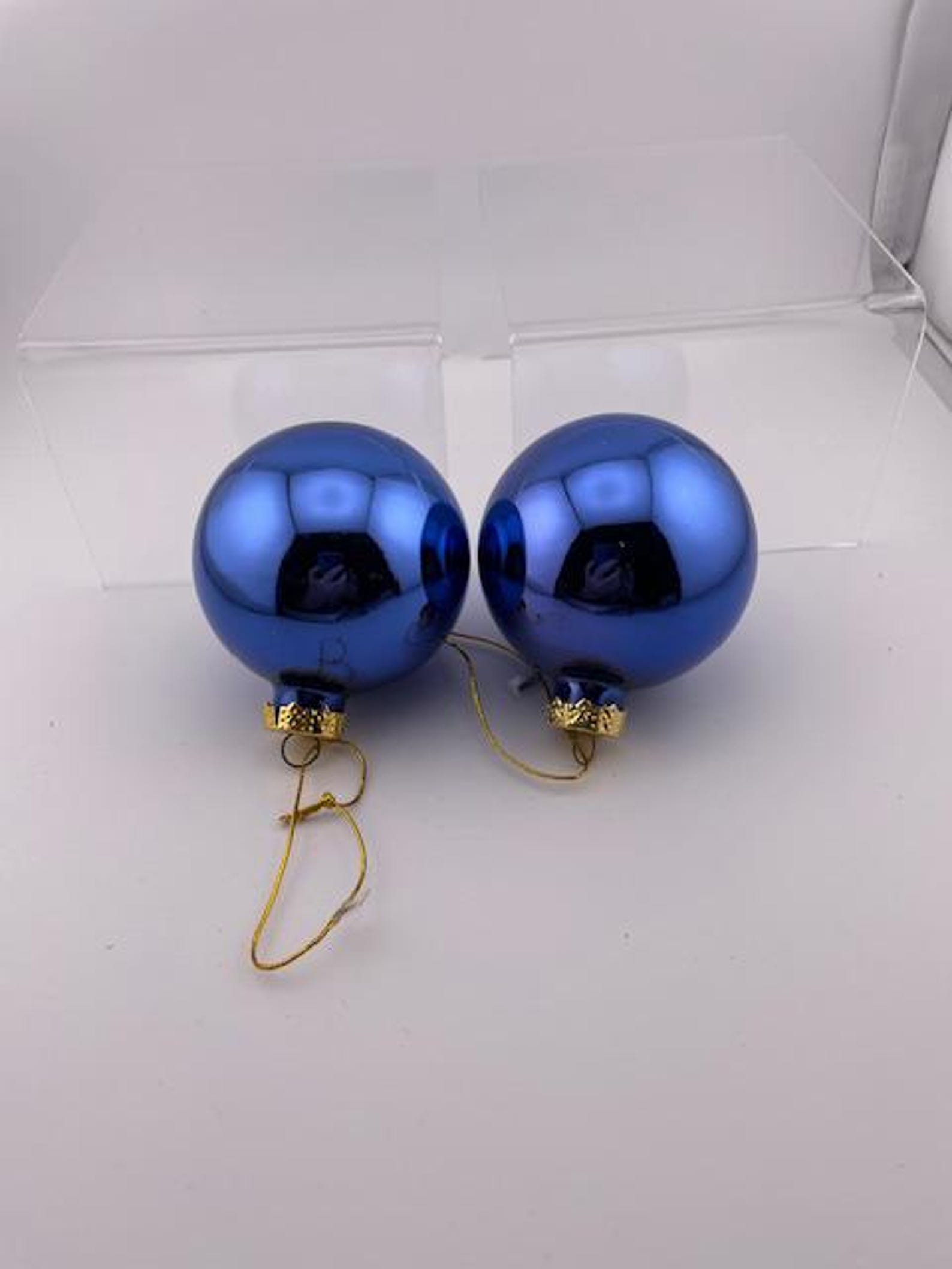 Assorted Shiny Bulb & Matte Ornaments Blue, Purple, Red, Gold, Magenta ...