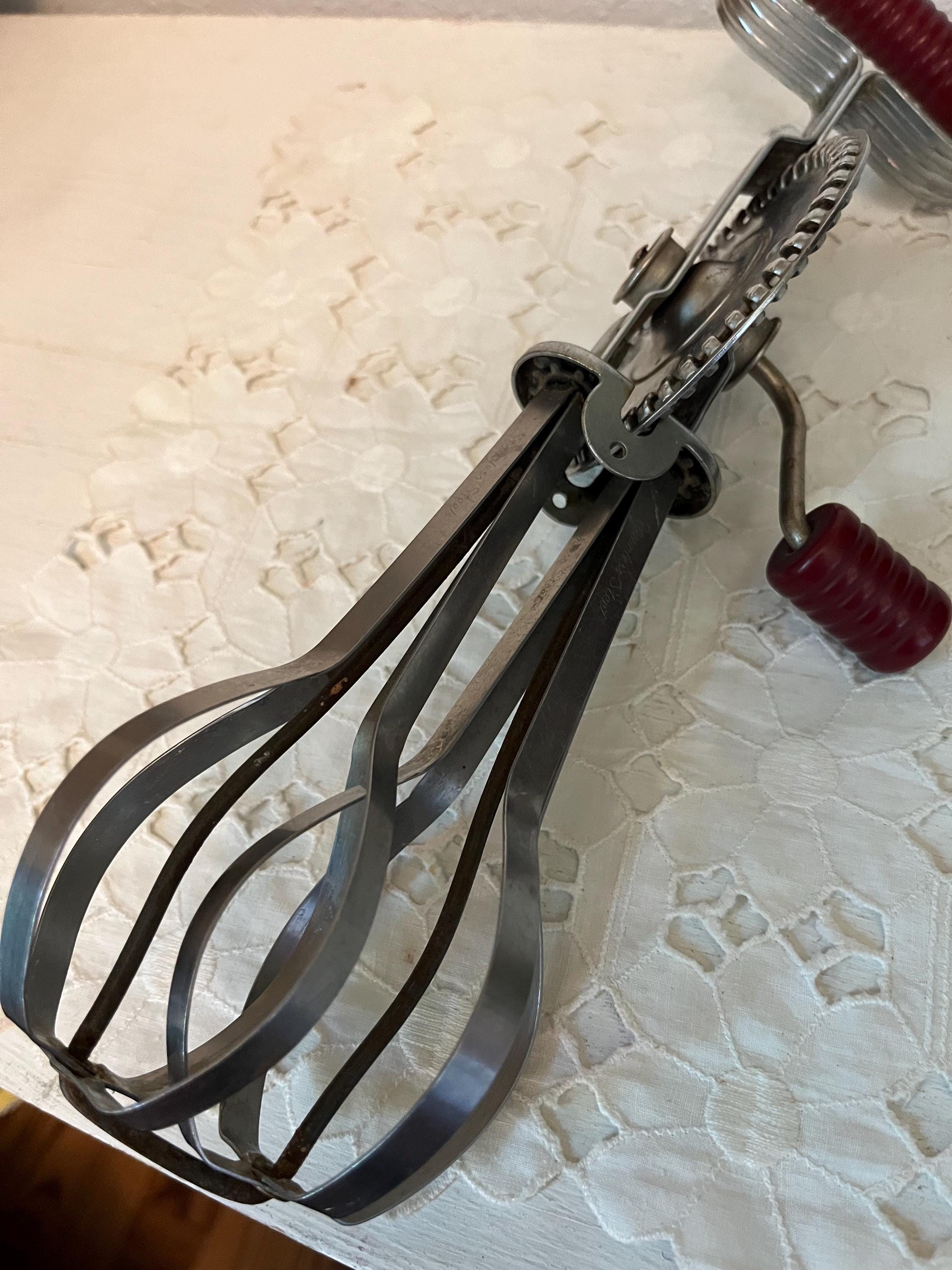 EKCO 12 Hand Mixer Egg Beater Red Bake Lite Handles Stainless Steel ...