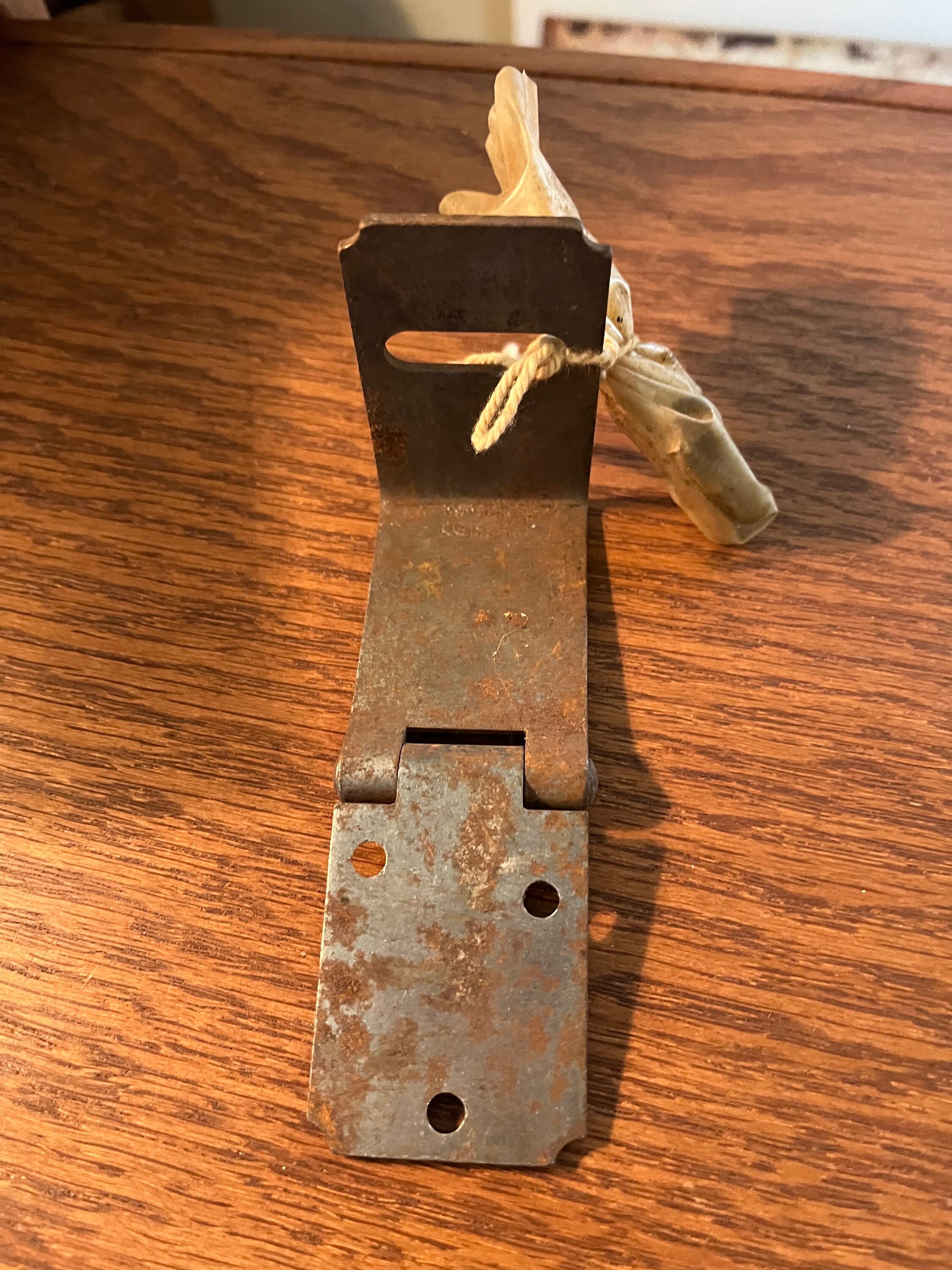 Vintage Lot 8 Rusty Crusty Iron Hinges, Backplate, Springed Hinge ...