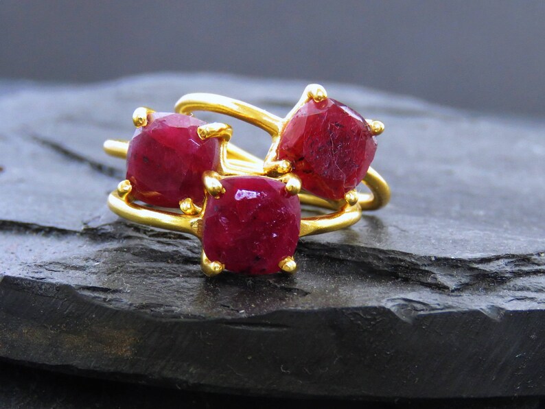 Radiant Ruby Ring in Gold raw ruby ring in gold natural ruby | Etsy