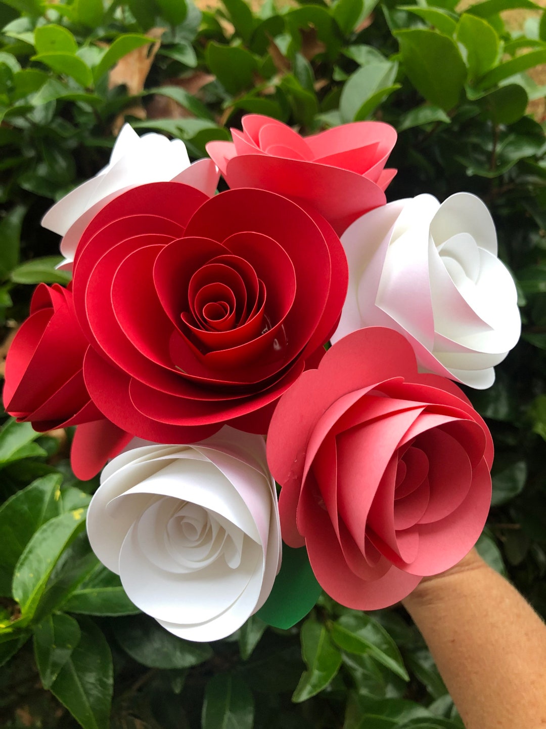 Paper Flower Rose Bouquet: Handmade Cardstock Gift - Etsy