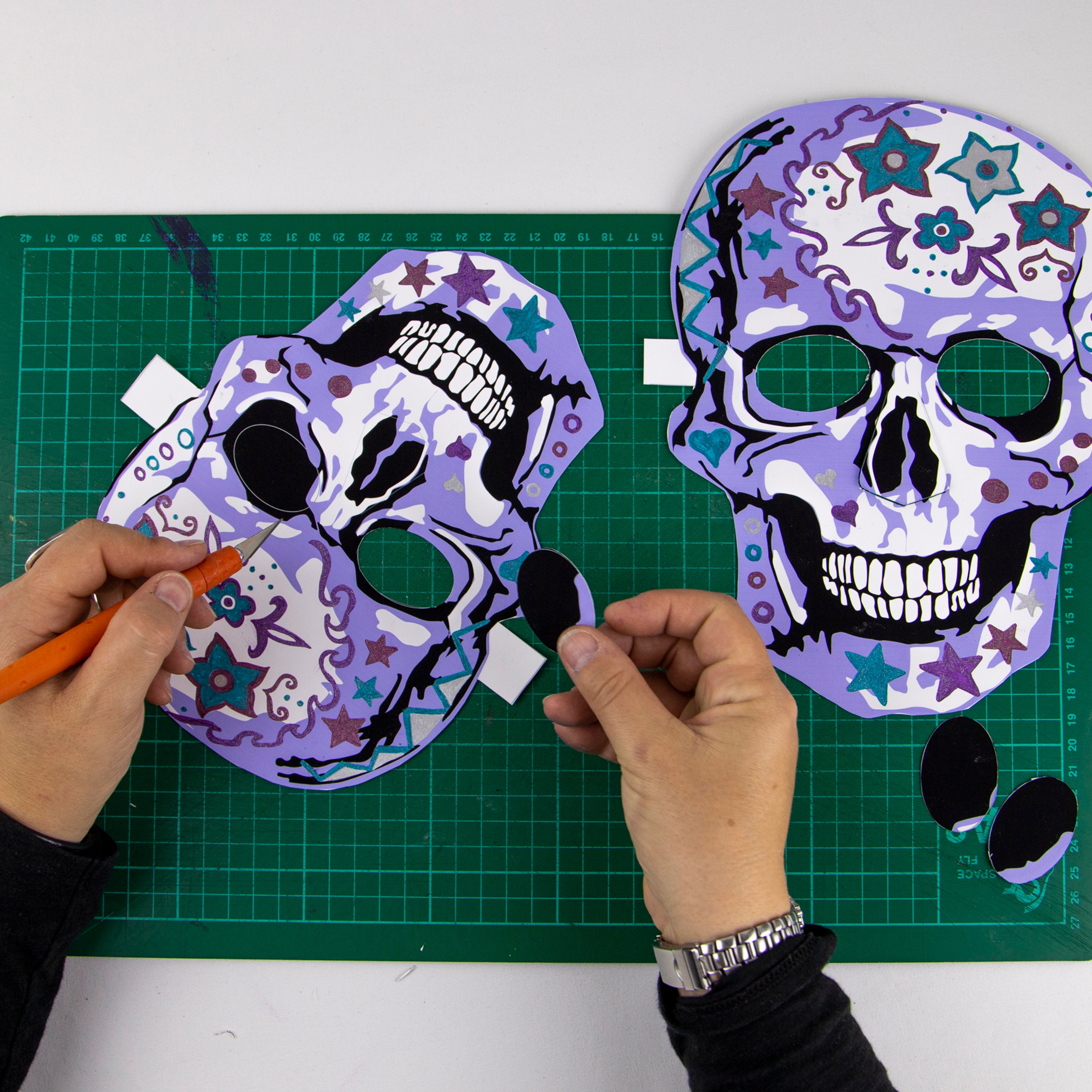 Día De Muertos, Skull Mask, Halloween, Day of the Dead, Colour in Masks ...