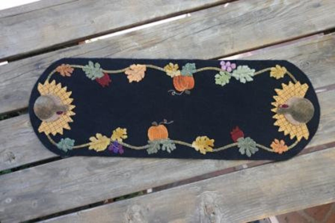 Bountiful Harvest Wool Table Runner PATTERN BPJ317 - Etsy