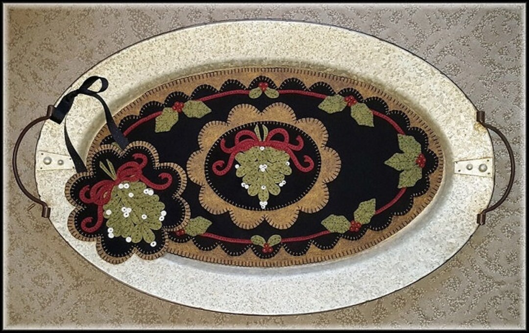 Christmas Kisses Wool Applique Table Mat PATTERN PLP239 - Etsy