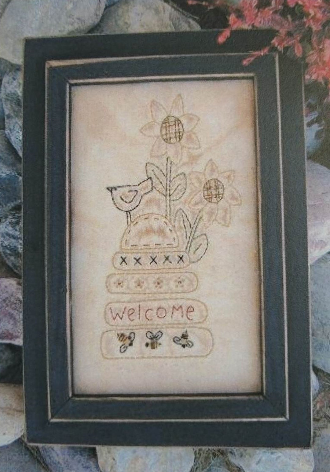 Beehive Welcome ~ Embroidery PAPER PATTERN CS605 - Etsy