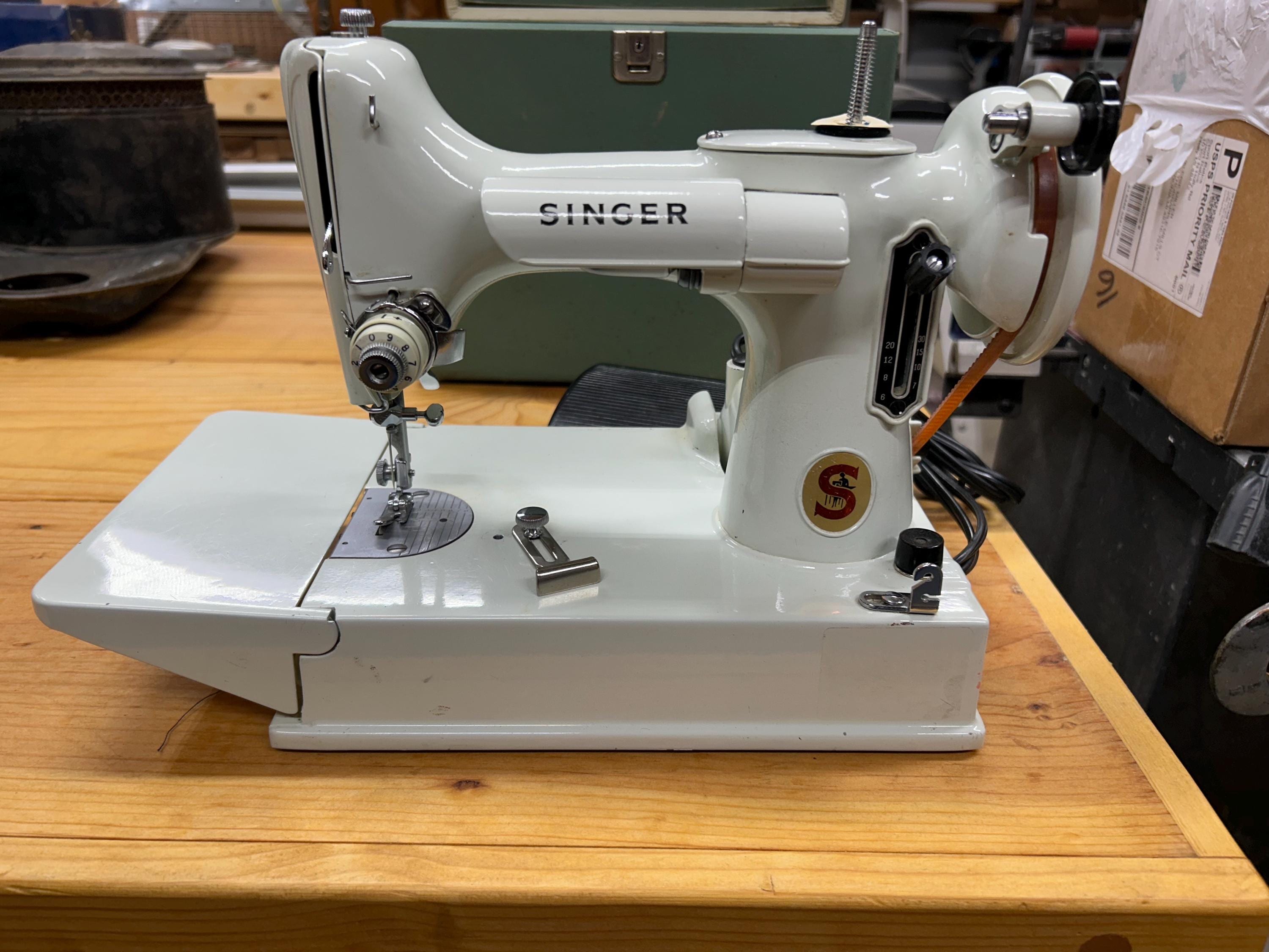 Singer 221 Featherweight Sewing Machine 1964 With Case, Pedal, and ...