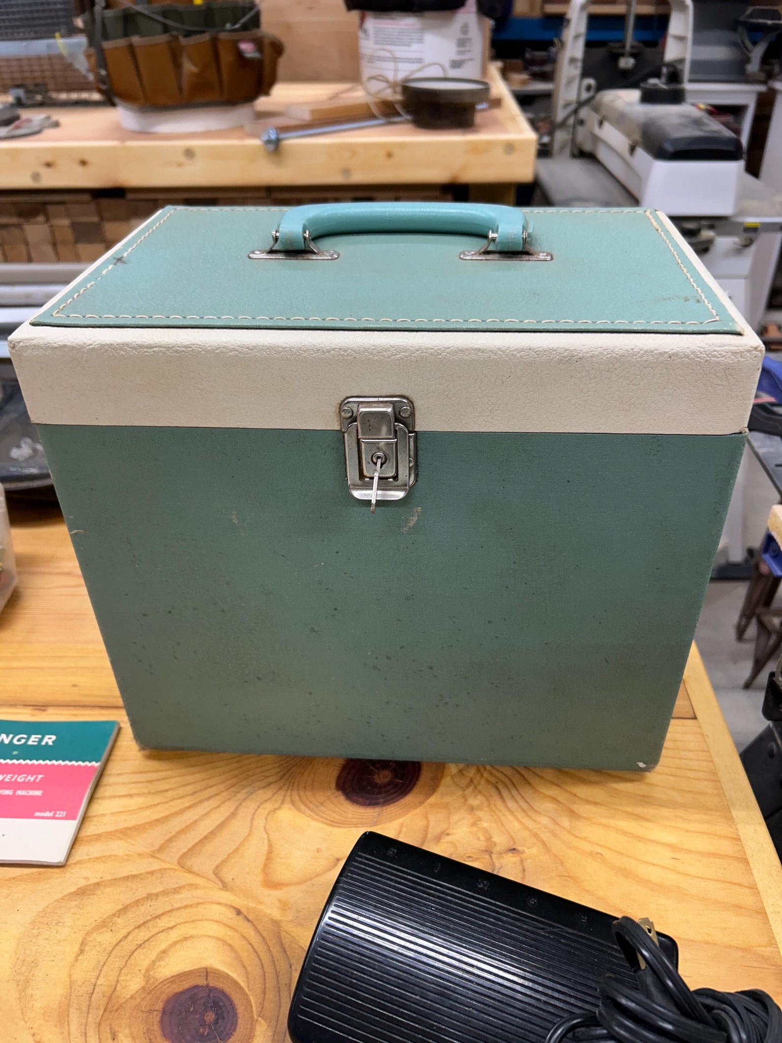 Singer 221 Featherweight Sewing Machine 1964 With Case, Pedal, and ...