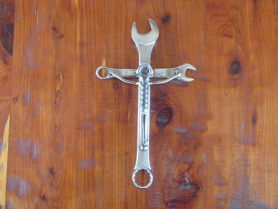 Cross wrench store