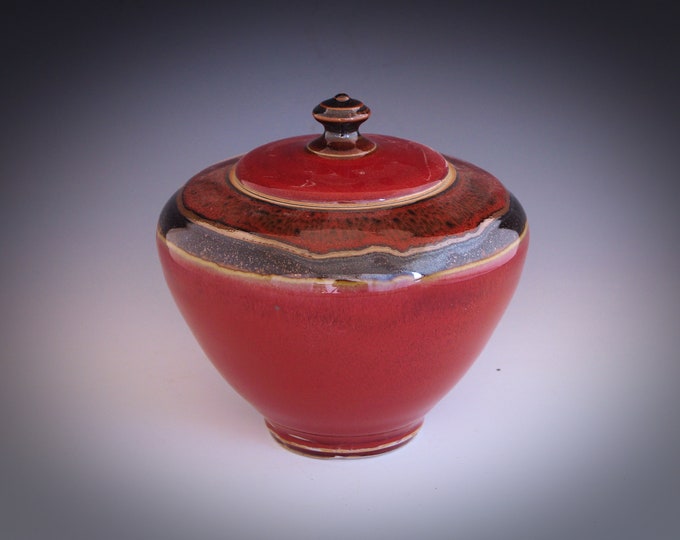 Memorial Ceramic Urns: Pottery Cremation Urn 