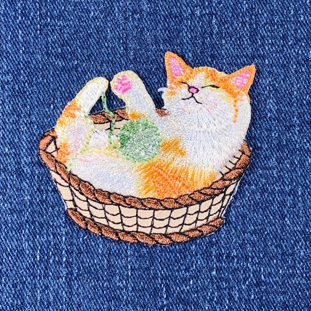 Cat in A Basket Applique Patch - Kitten Yarn Animal Embroidered Badge 2 ...