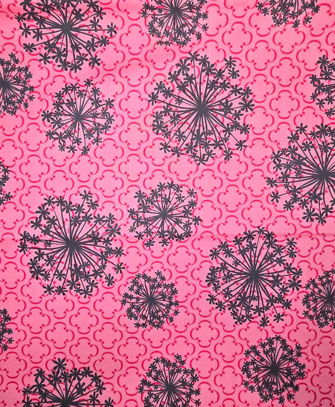 Pick a Bunch Mod Green Pod by Nancy Mims for Robert Kaufman Fabrics ...