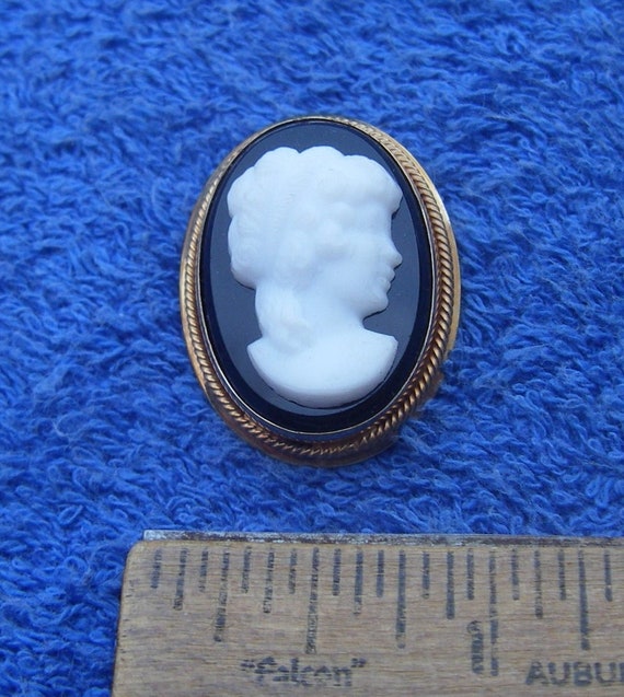 Gorgeous 12K Gold Filled Frame White Woman Profile Po… - Gem