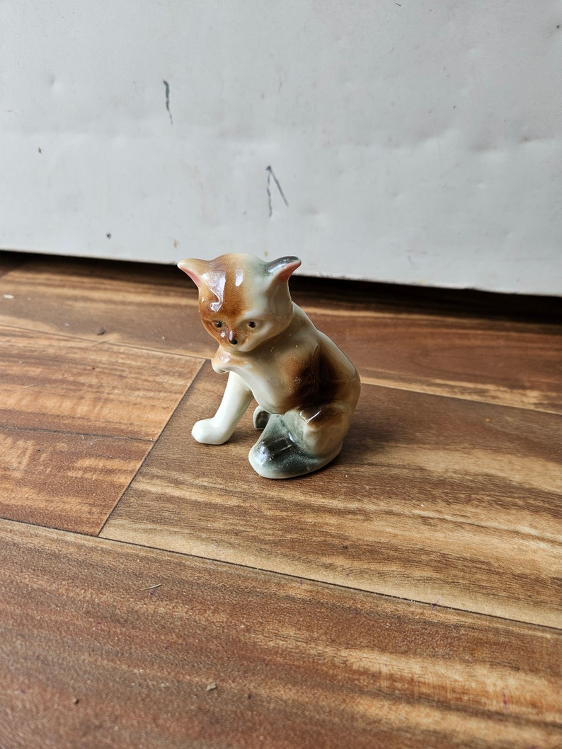 Vintage off White Cat With Tan Face and Spots Pink Ears Cat With Foot ...