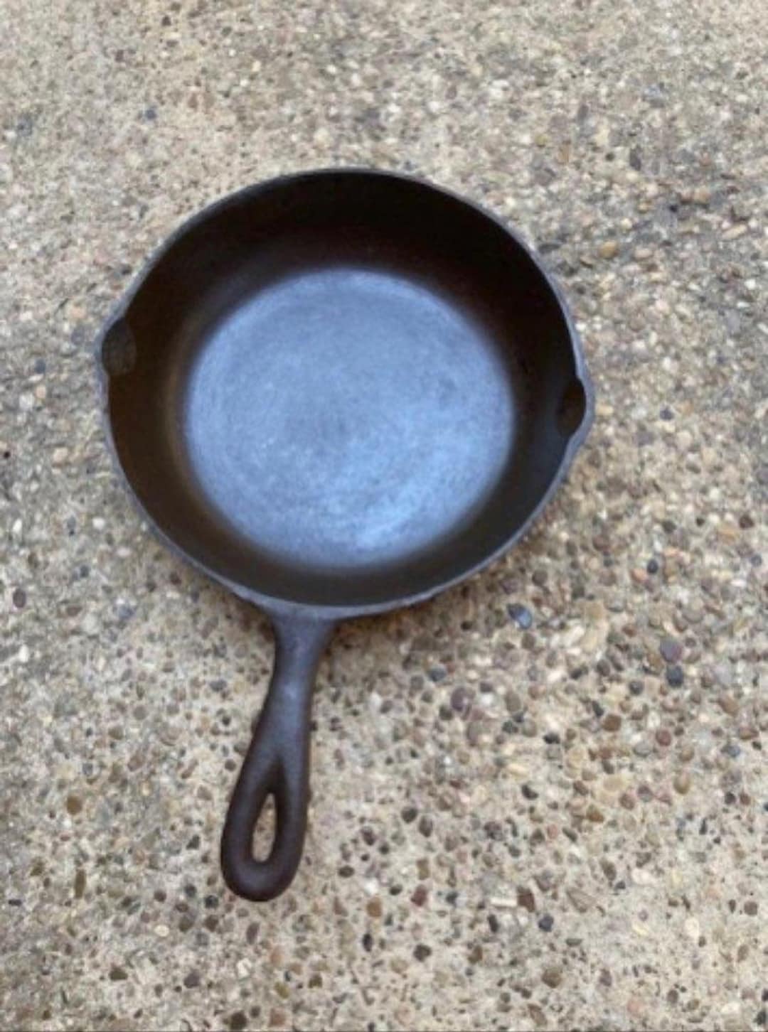 No. 5 Unmarked Cast Iron Skillet, Open Fire Cooking, Retains Heat ...