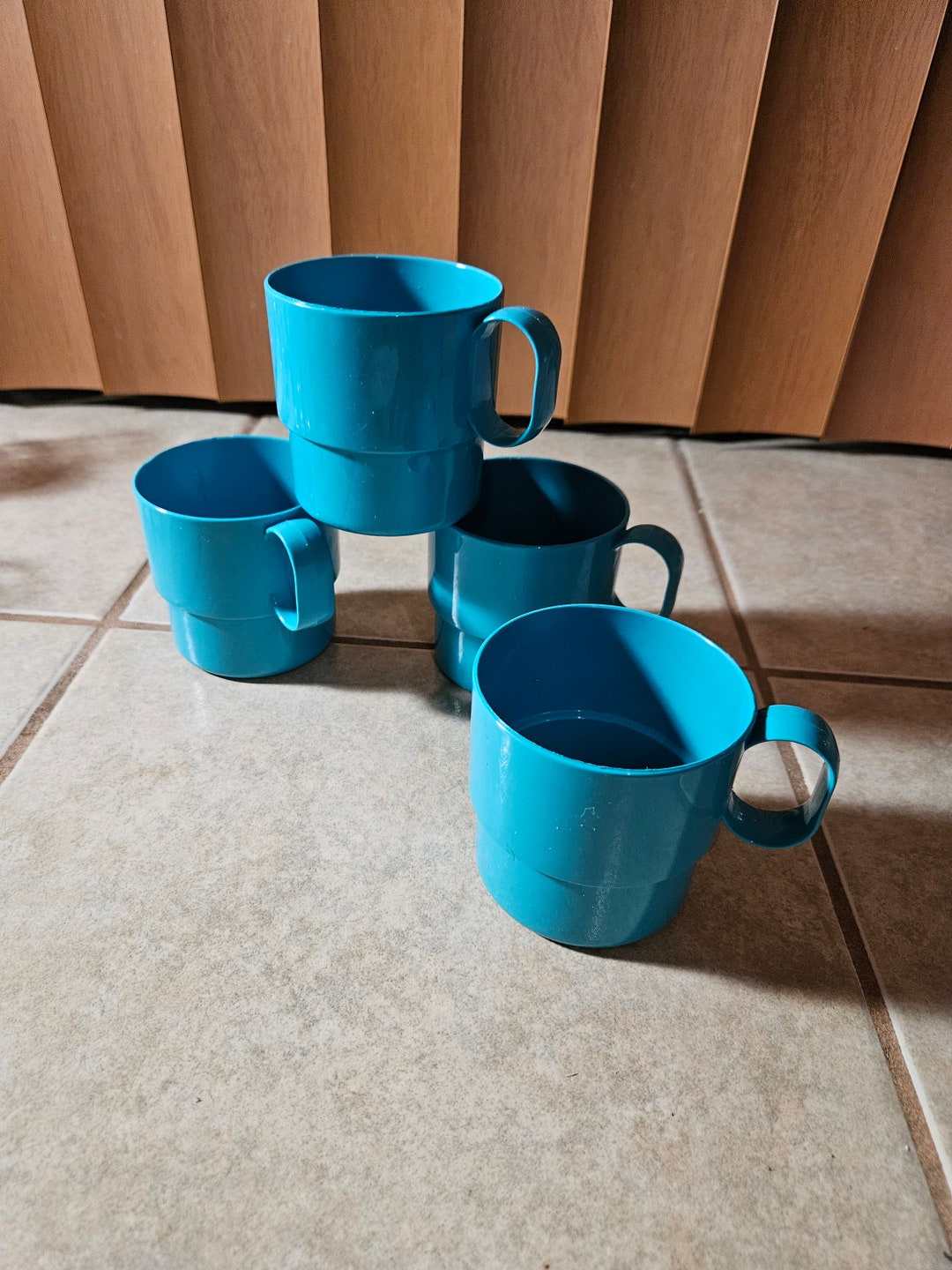 Retro Plastic Mugs With Oval Shaped Handles by Decor, Teal Shade ...