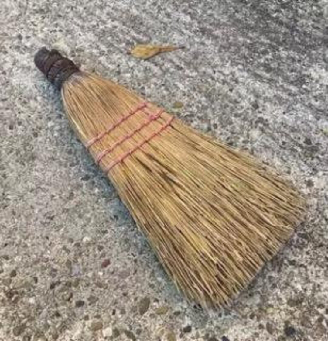 Antique Old Corn Whisk Broom With Rusty Handle, Rustic, Farmhouse Decor ...