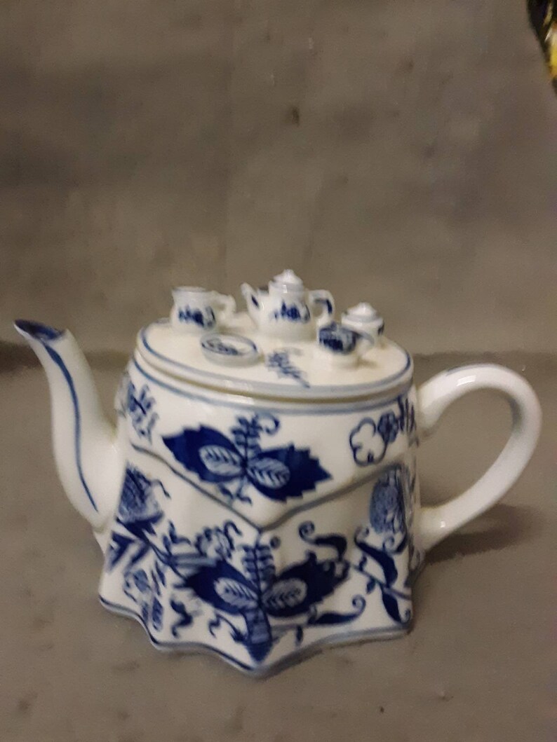 Norman Woods Blue & White Tea Pot, Fine China Mann Teapot - Etsy