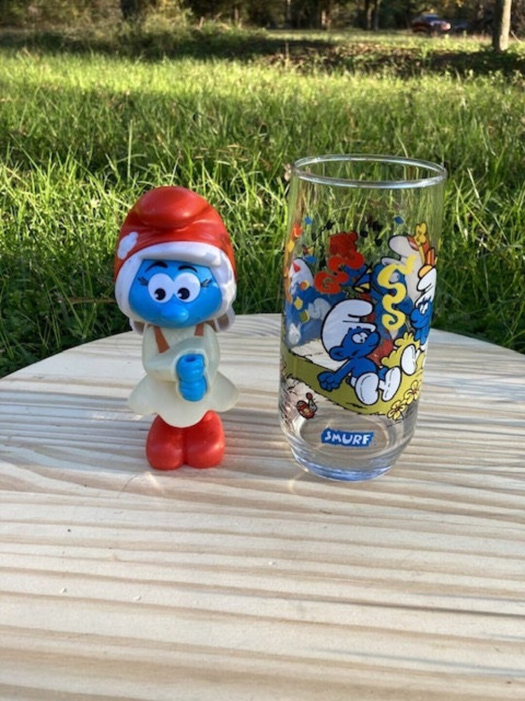 1983 Harmony Smurf Glass, Smurfs Outdoors and Playing Musical ...