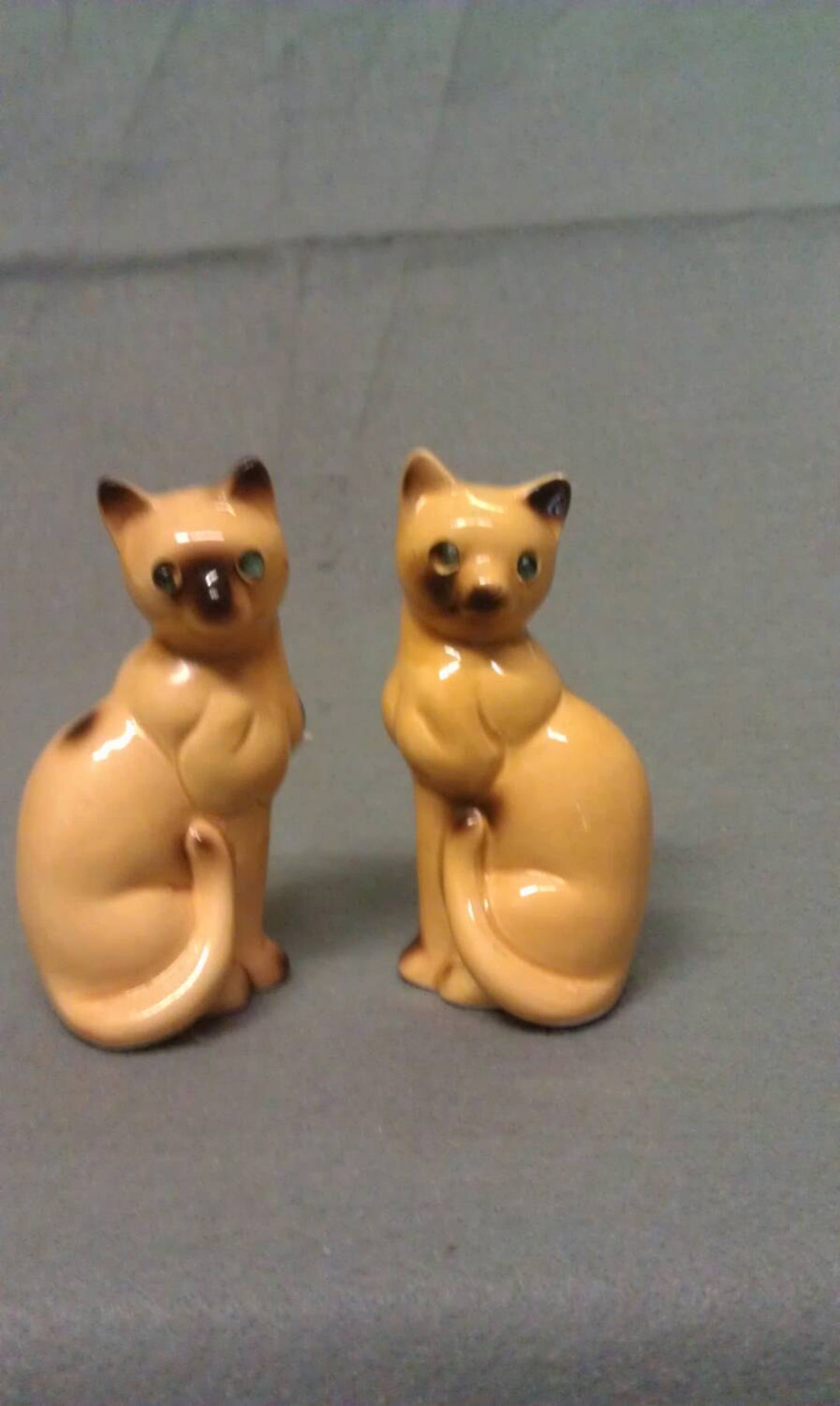 Tan Cats With Brown Ears and Nose With Green Rhinestone Eyes Salt and ...