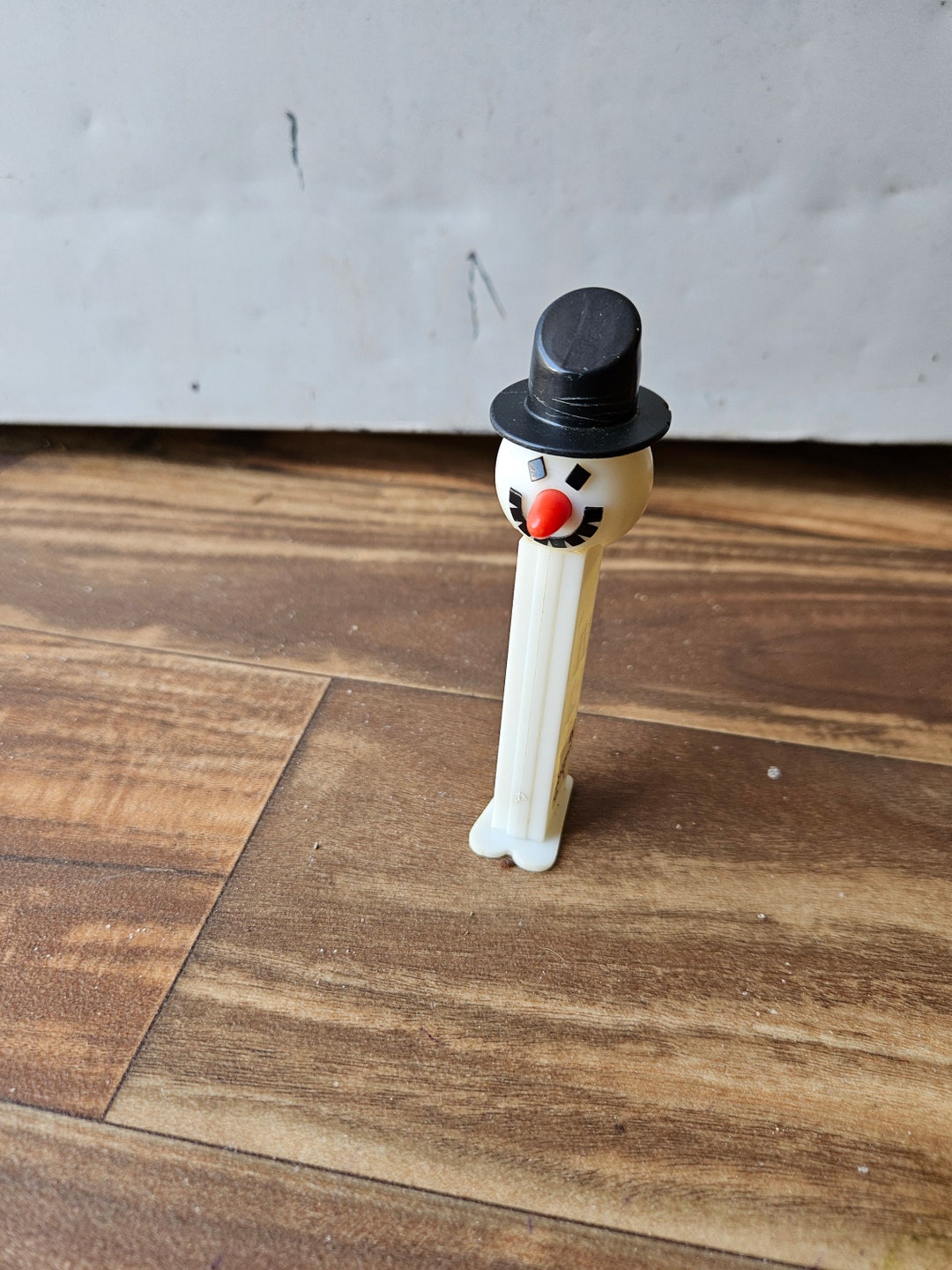 Pez Candy Dispenser White Snowman Christmas Candy Dispenser, Children's ...
