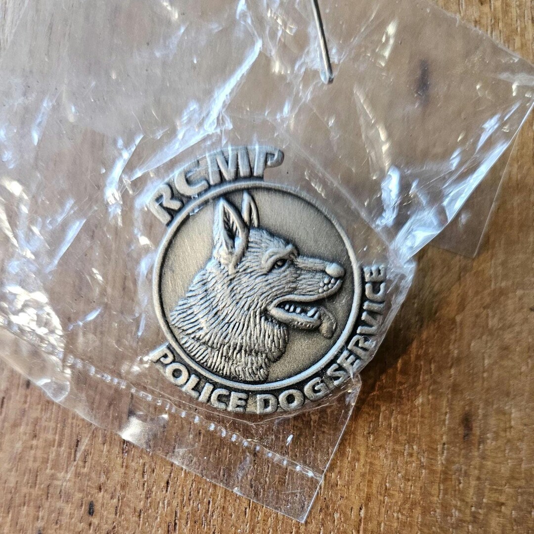 RCMP Police Dog Lapel Pin, Collectible Gift, 1 Inch Bin Pink9 - Etsy