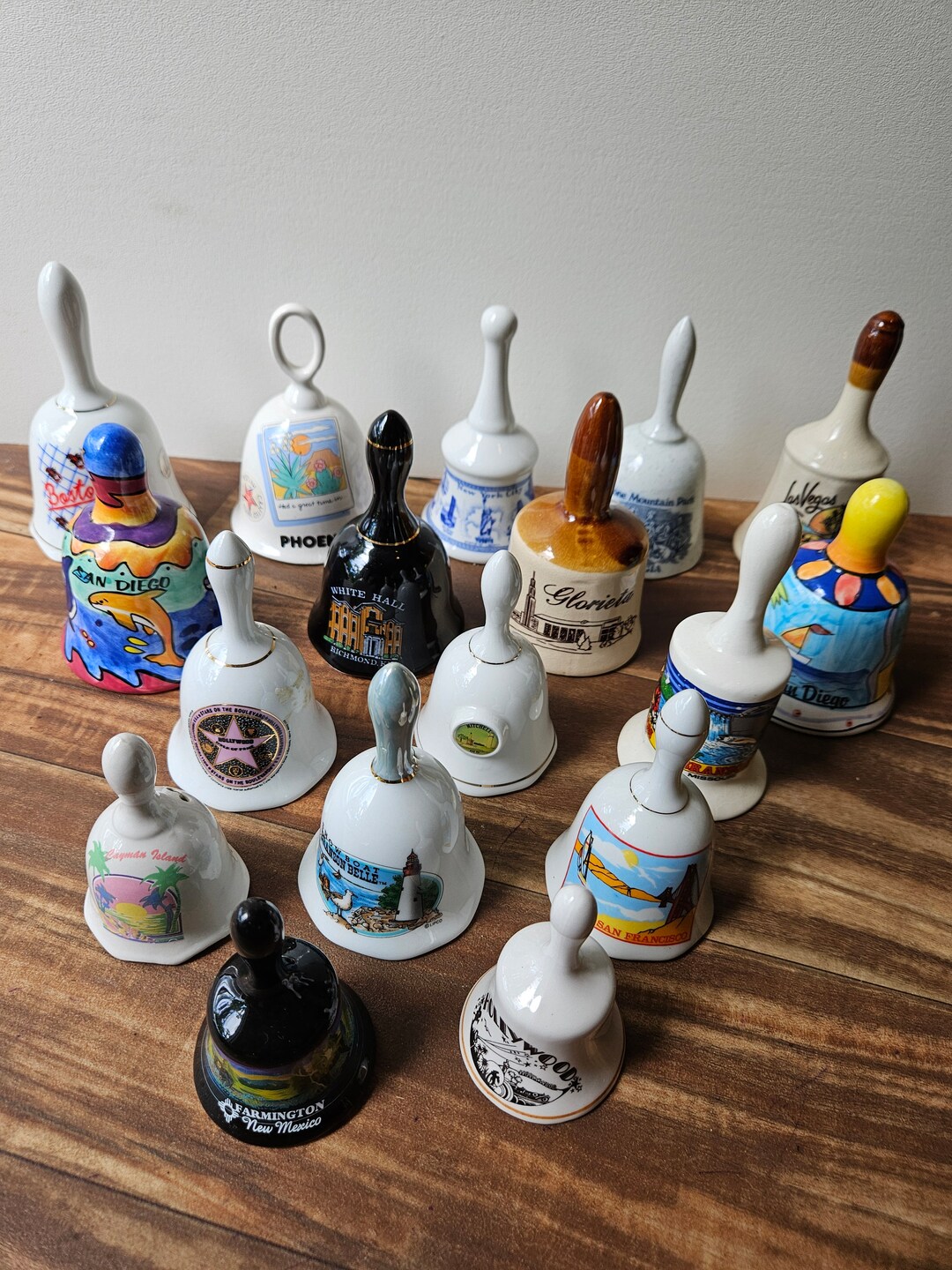 Bell Collection of Cities & Towns, #17 Bells in Various Sizes, Scenes ...