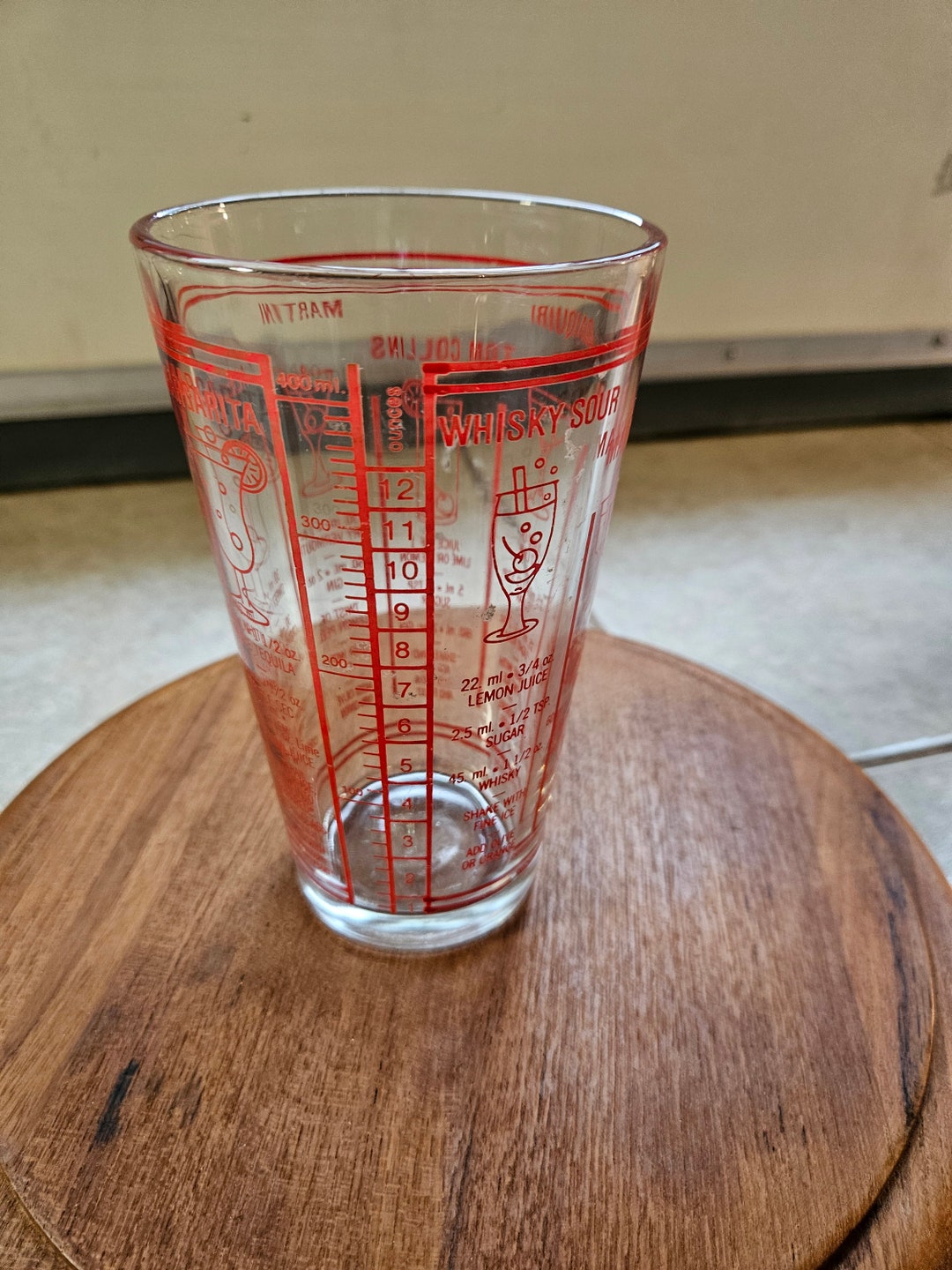 Cocktail Measuring Pint Glass, Martini Measuring Glass, Red Lettering ...